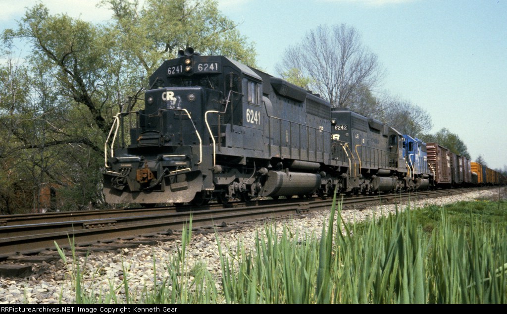 CR 6241 leads a Westbound on the EX-LVRR main